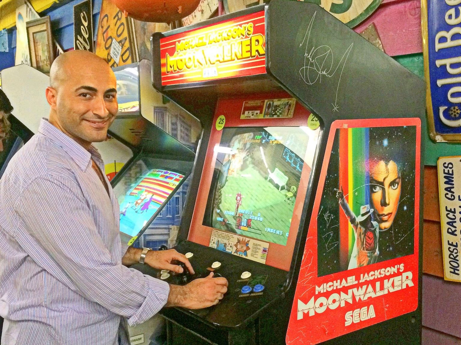 Moonwalker: a magia do rei do pop nos arcades – Jogo Véio